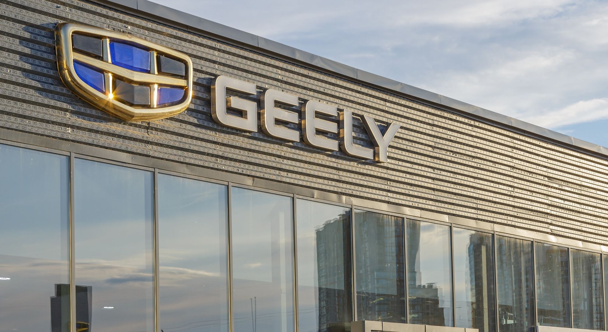 Geely e-pickup export ship heading to Australia